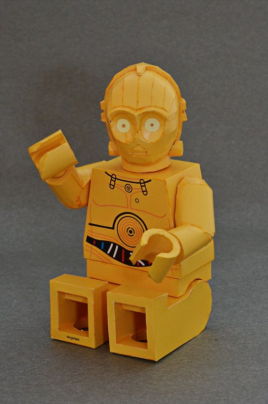 LEGO C-3PO (sitting) - Splunge