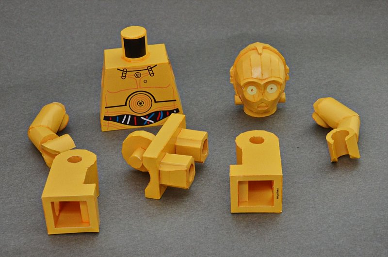 LEGO C-3PO (disassembled) - Splunge